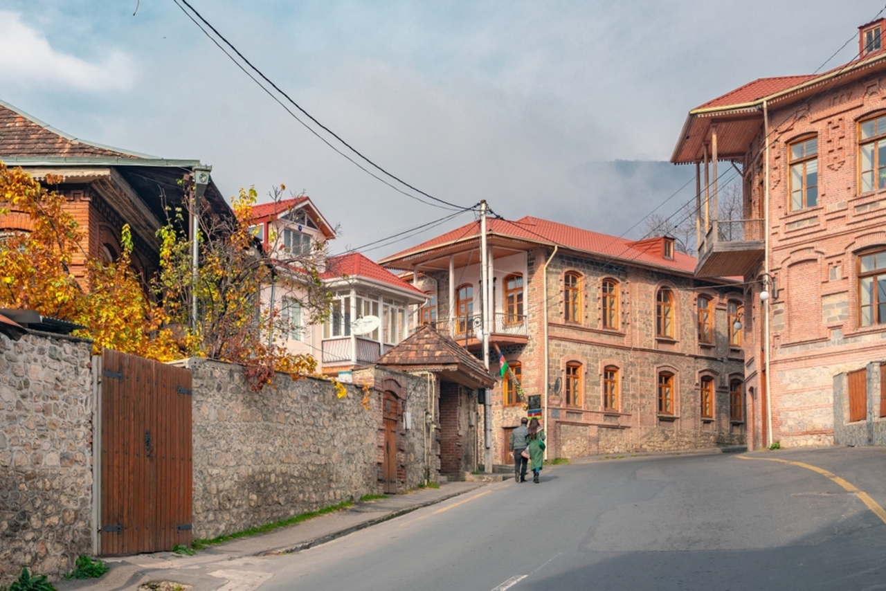 Sheki’s Top Attractions: A Guided Walking Tour – Opatrip