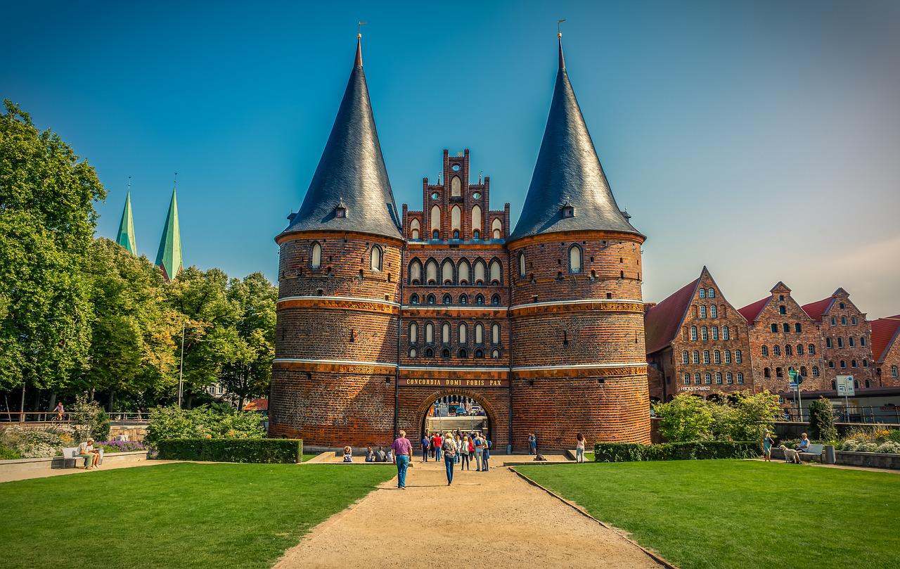 Fascinating Pearls of Lubeck – Guided Walking Tour – Opatrip