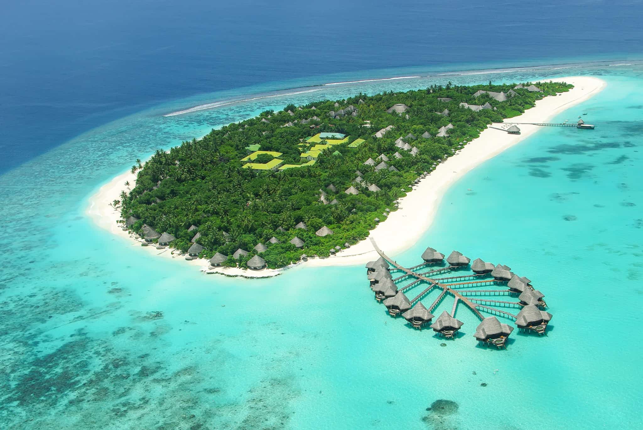 The Best of Naifaru Walking Tour – Opatrip