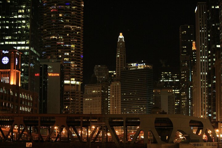 Lincoln Park Spirits: A Ghostly Walk – Opatrip