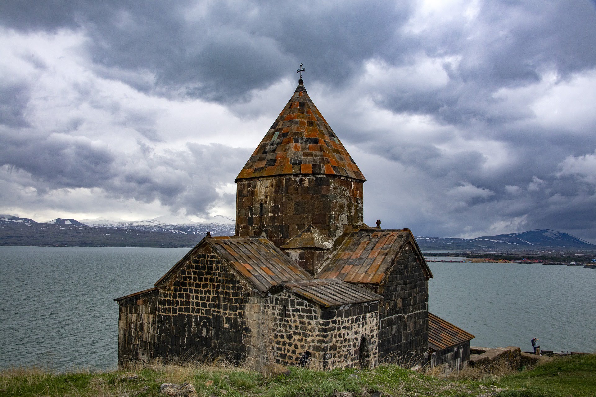Family walking tour in Sevan – Opatrip