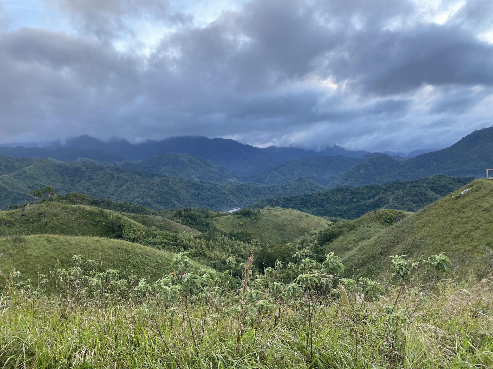 Hiking and Sightseeing Tour at Mt. Pugad in Tanay, Rizal, Philippines ...